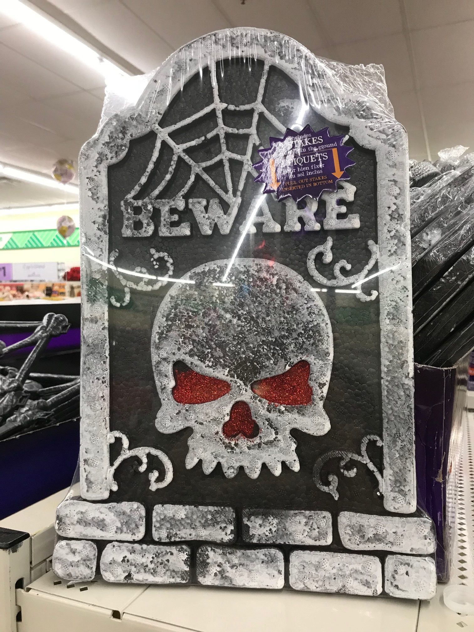 How to throw a budget friendly Halloween party - SalmasPalette